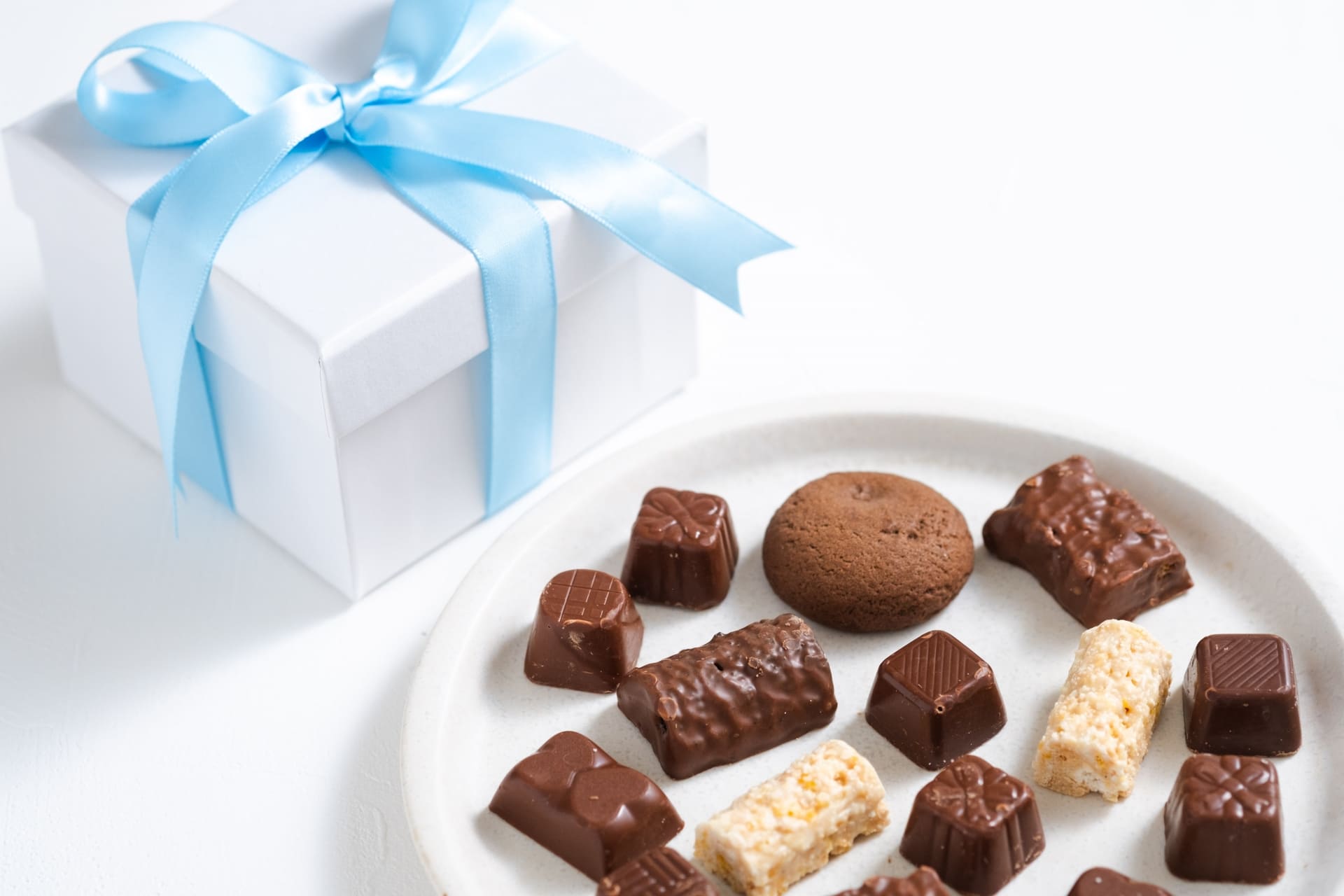 ホワイトデーのお返しにクッキーはNG？クッキーの意味や本命・職場・女性友達に喜ばれるギフトをご紹介